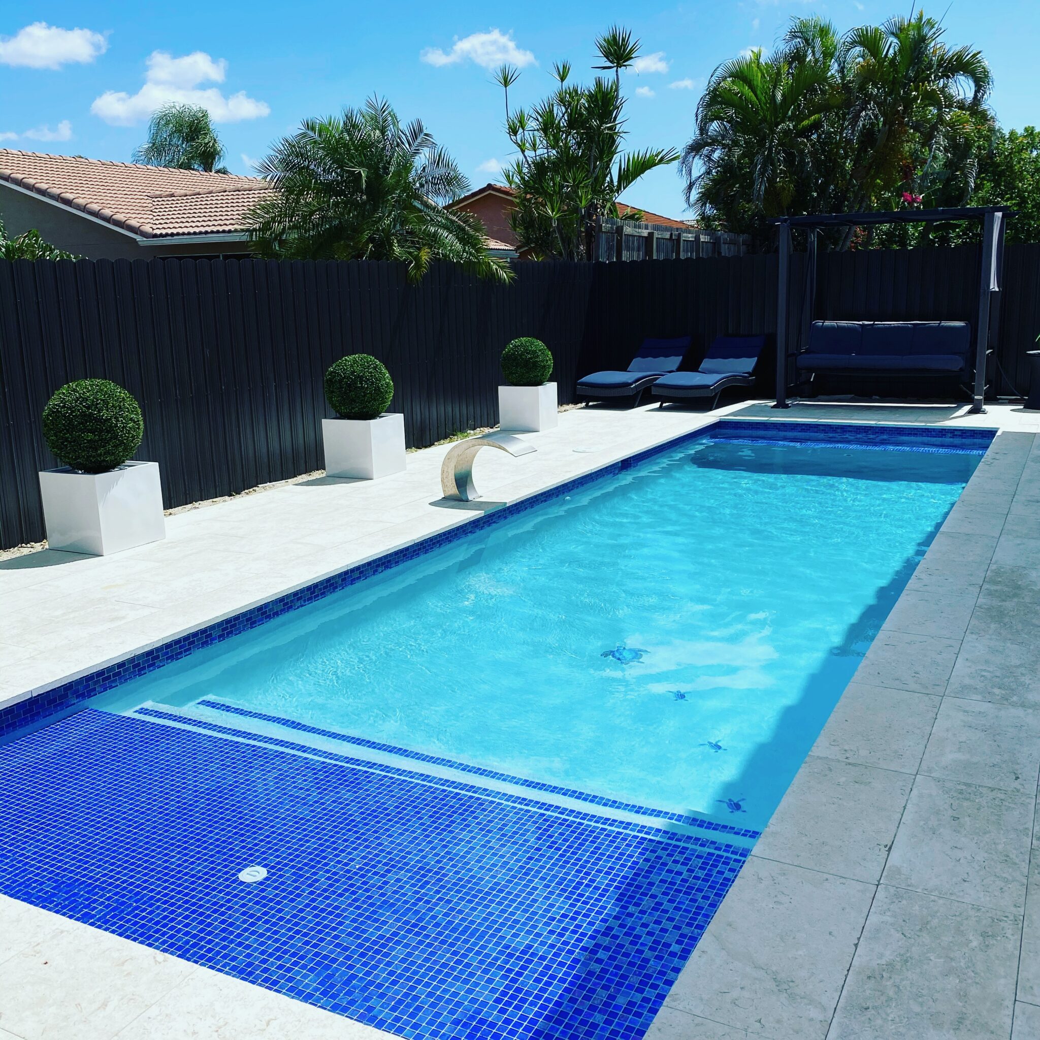 Our Projects – Modern Lux Pools Inc.: Elegant Pool Construction